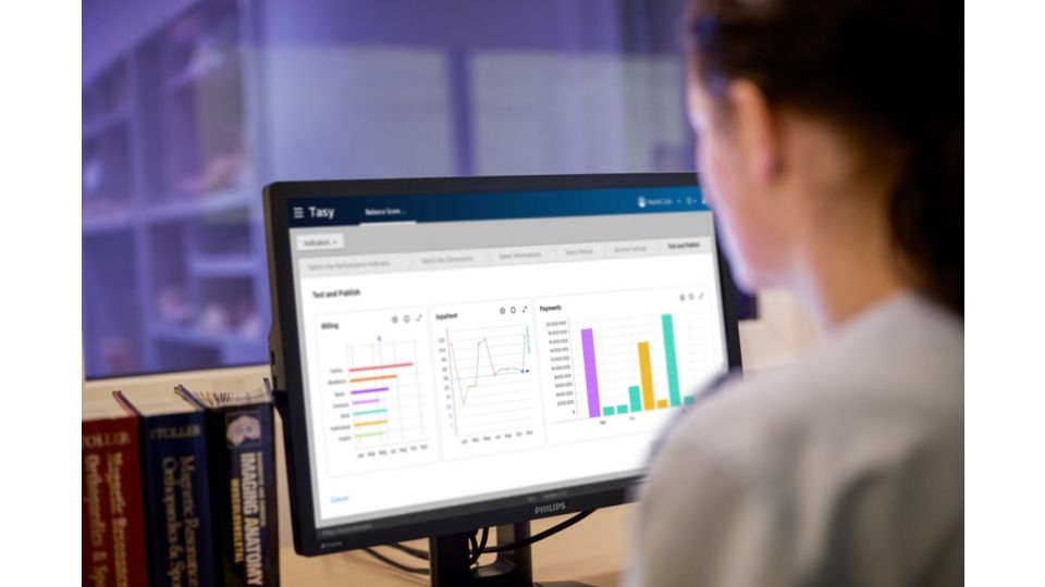 Philips Vue PACS for 3 screen view - Media library | Philips