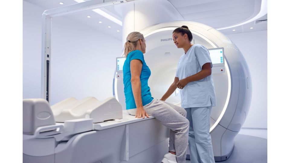 Philips Image Guided Therapy System - Azurion biplane - Media library ...