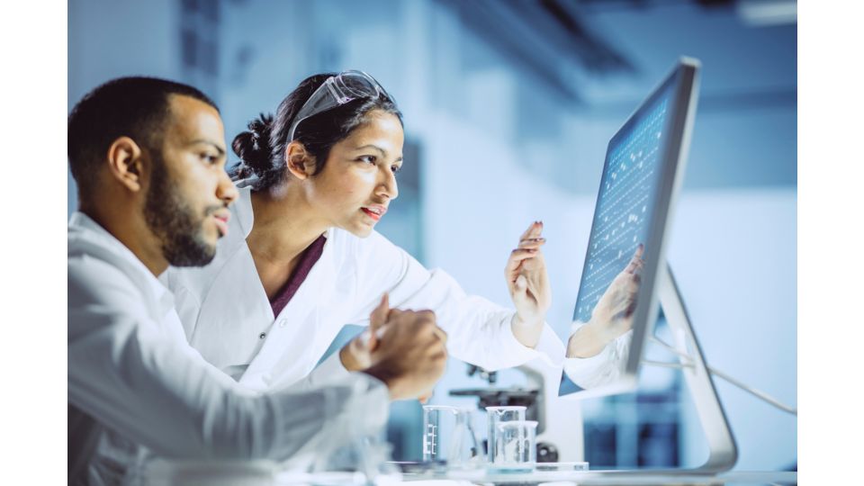 Philips Vue PACS for 3 screen view - Media library | Philips