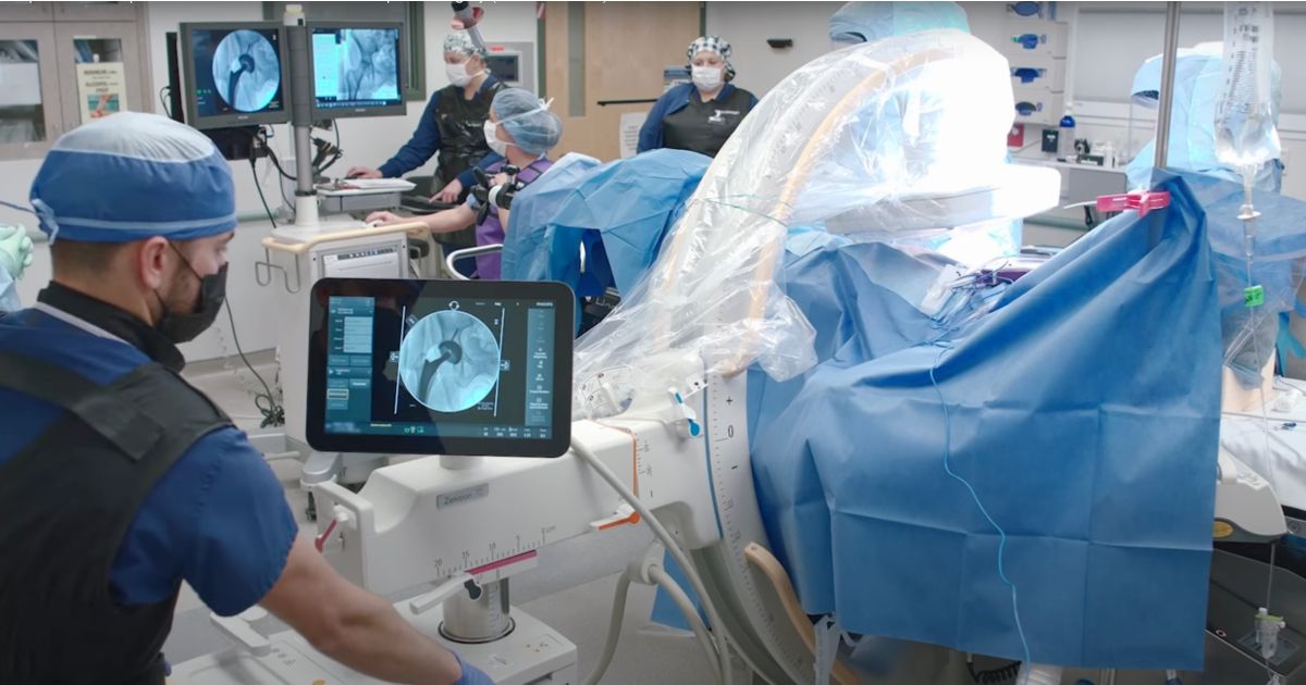 Zenition Mobile C-Arm helps patients - Philips