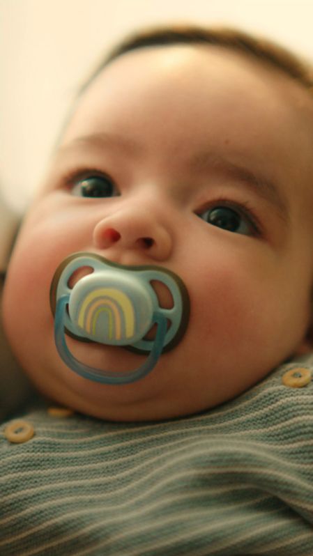 Avent Pacifiers for Newborn & Baby Dummy and Soother | Philips